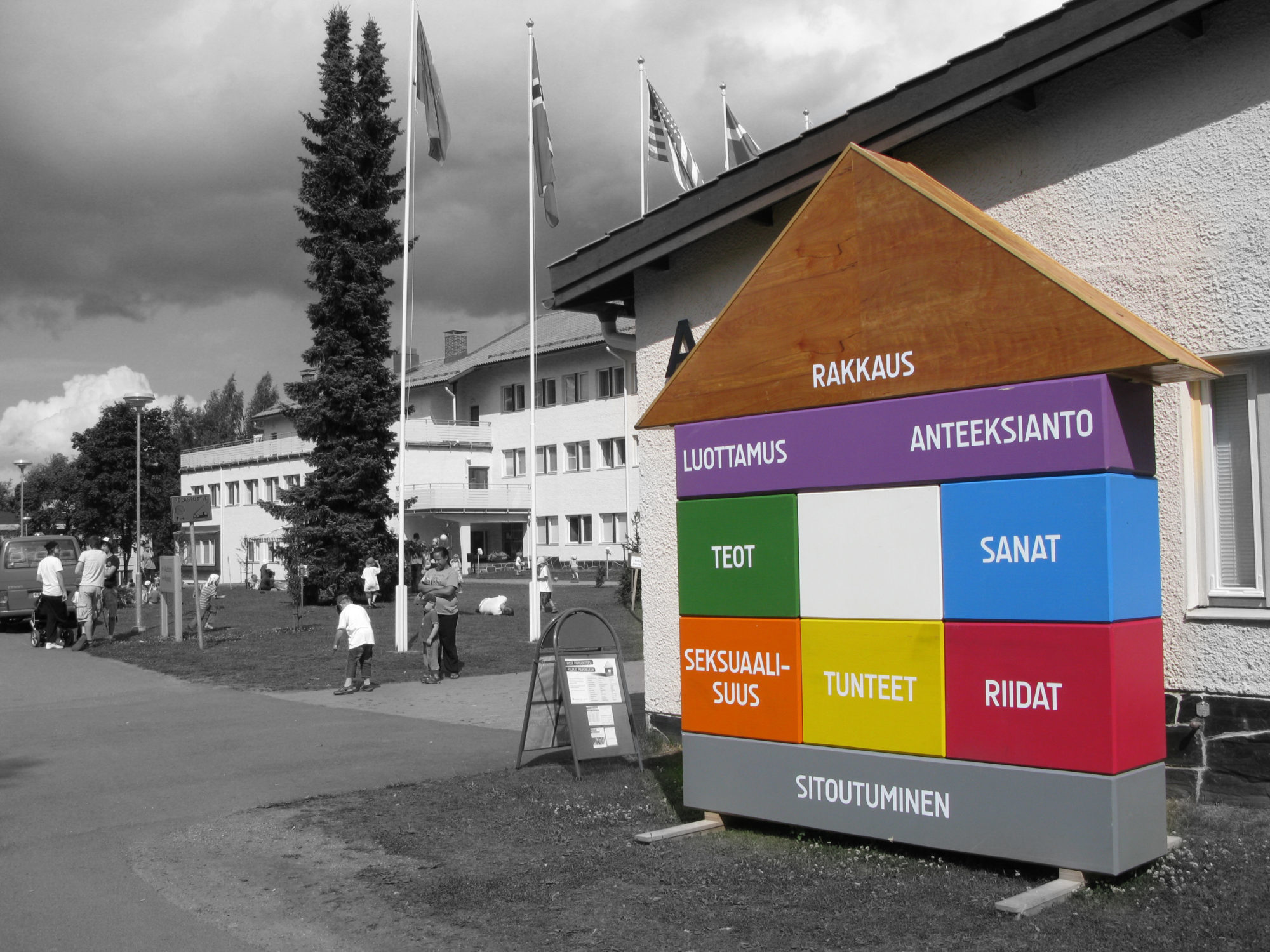 Päivitetty Parisuhteen palikat -materiaali tukee perheiden hyvinvointia ...