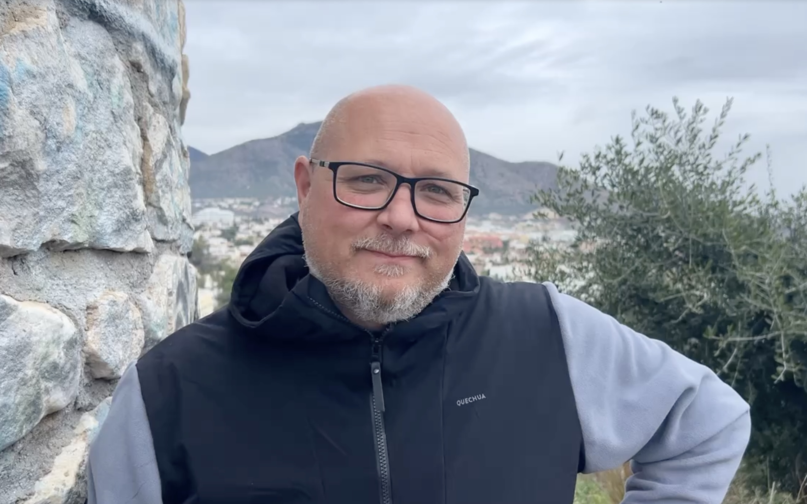 Jarmo Karjalainen toimii valona ja suolana siellä, missä ihmiset ovat ...