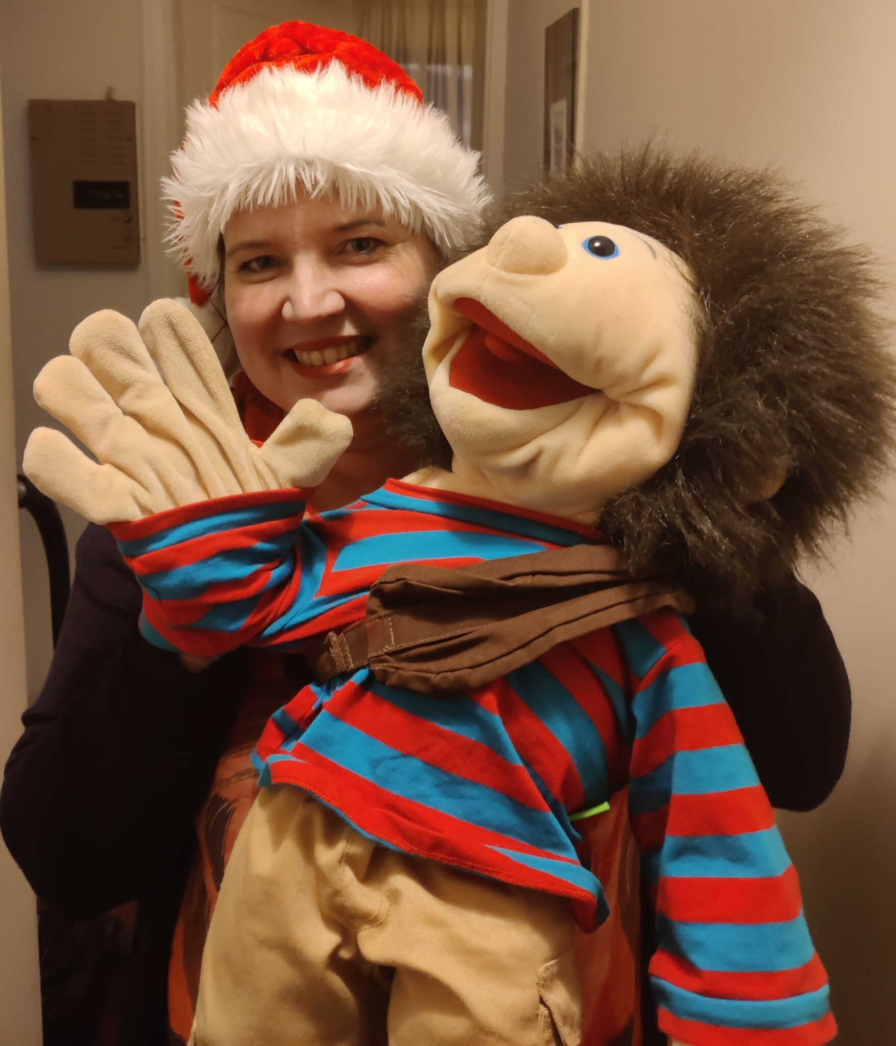 Pakolaiset poimivat mukaan Raamattuja joulujuhlassa Kreikassa ...