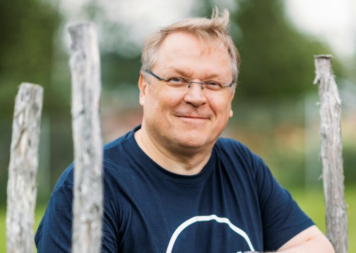 Rovasti Jukka Jämsén: Seurakunta vetää väkeä, kun Jeesus, rukous ja ...