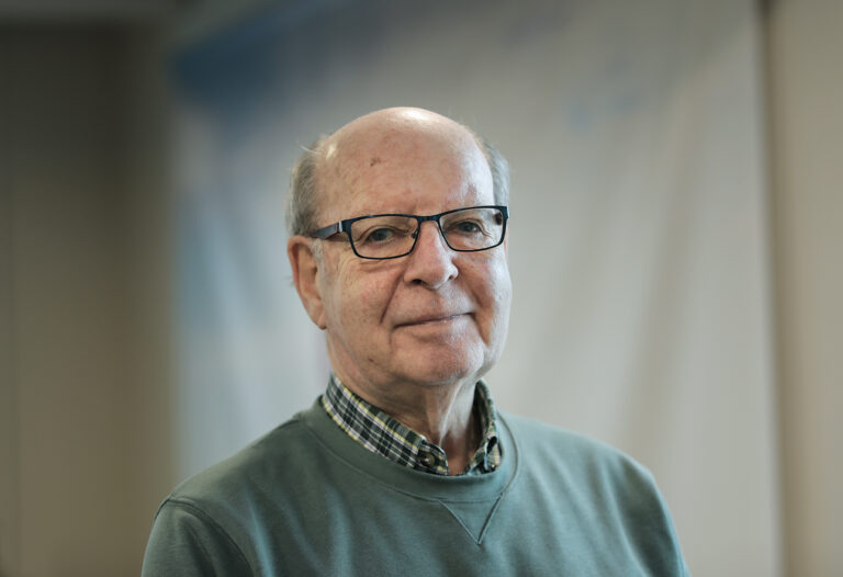 Abraham Stilleristä kirjan kirjoittanut Rony Smolar: ”Hän halusi antaa ...