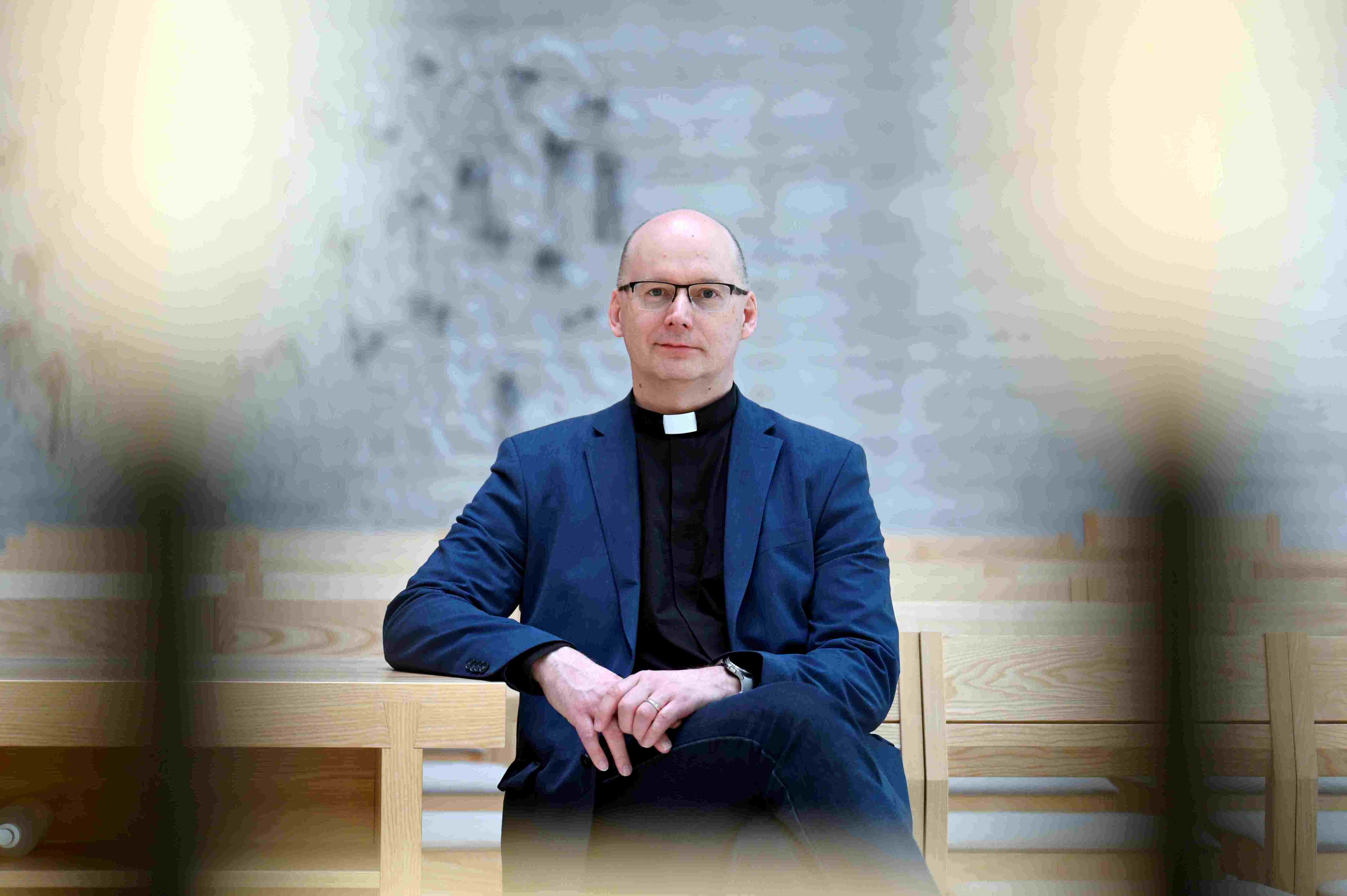 Tikkurilan kirkkoherra Janne Silvast: "Raamattuopetus synnyttää lähetystyötä" - Seurakuntalainen